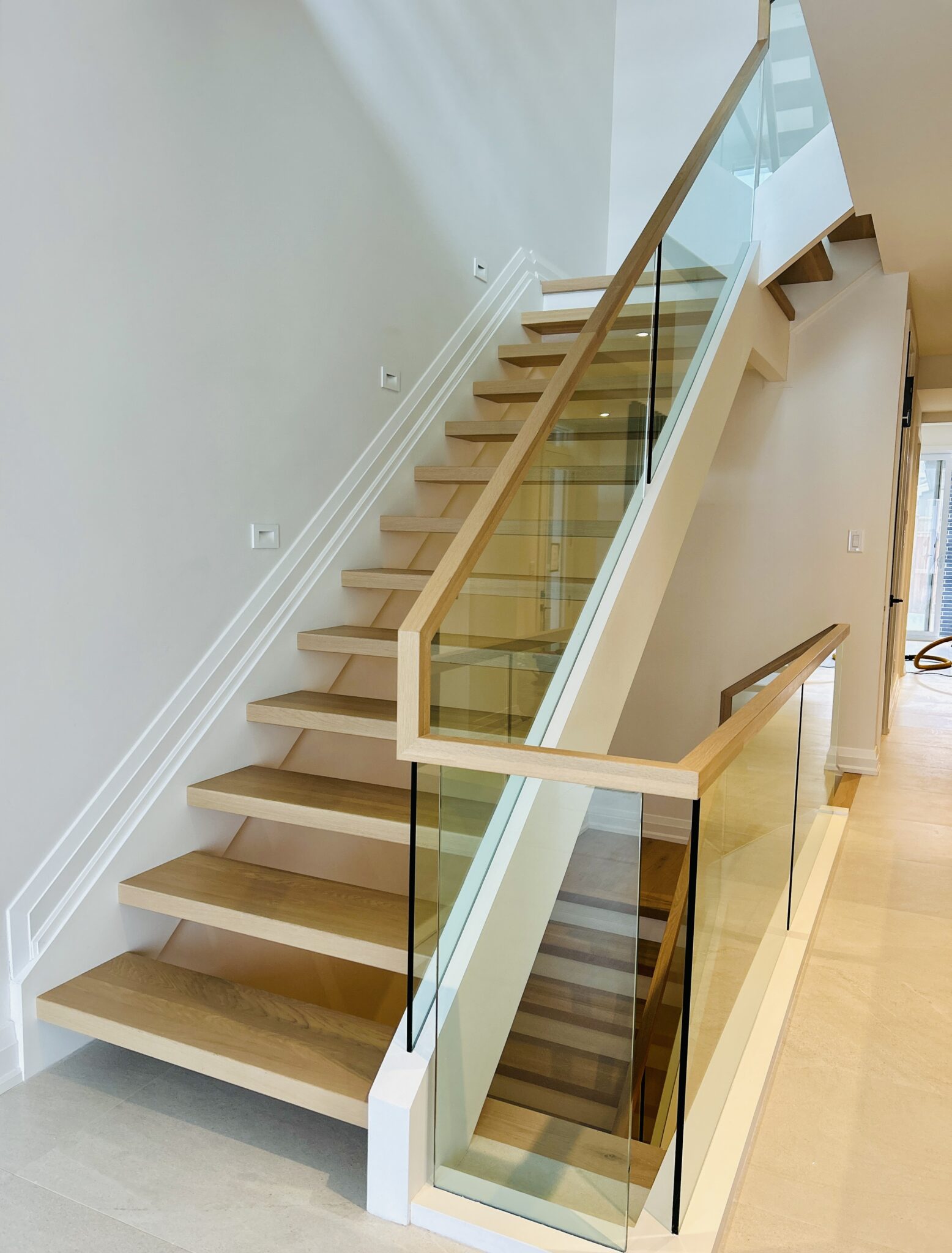 Modern Glass Staircase - Ottawa Classic Stairs & Bannisters